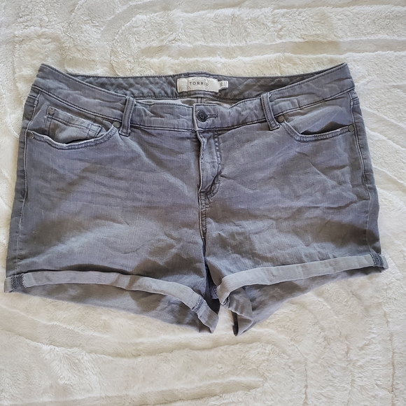 torrid | Shorts | Torrid Gray Cuffed Denim Shorts 3 Inseam Plus Size 2 ...